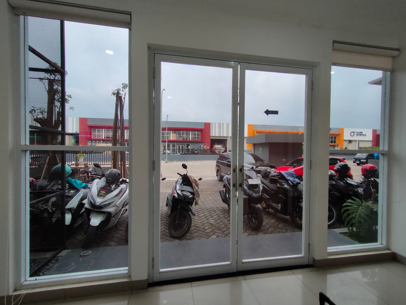 Kaca-Film.com | Jasa Pemasangan Kaca Film Rumah & Gedung